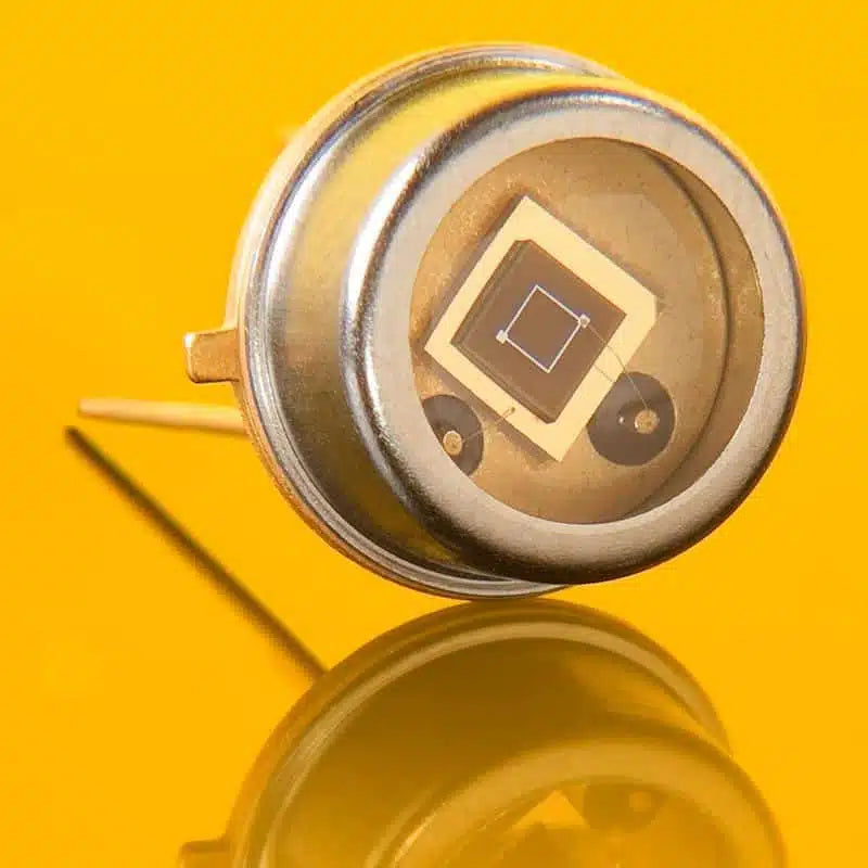 SG03R80-5 Broadband SiC based UV photodiode with VUV responsivity ...